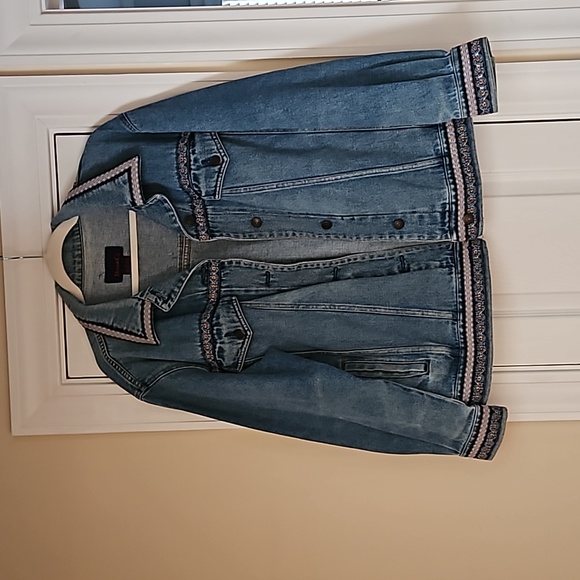 Denim&Co | Jackets & Coats | Denim Company Embroidered Jean Jacket ...